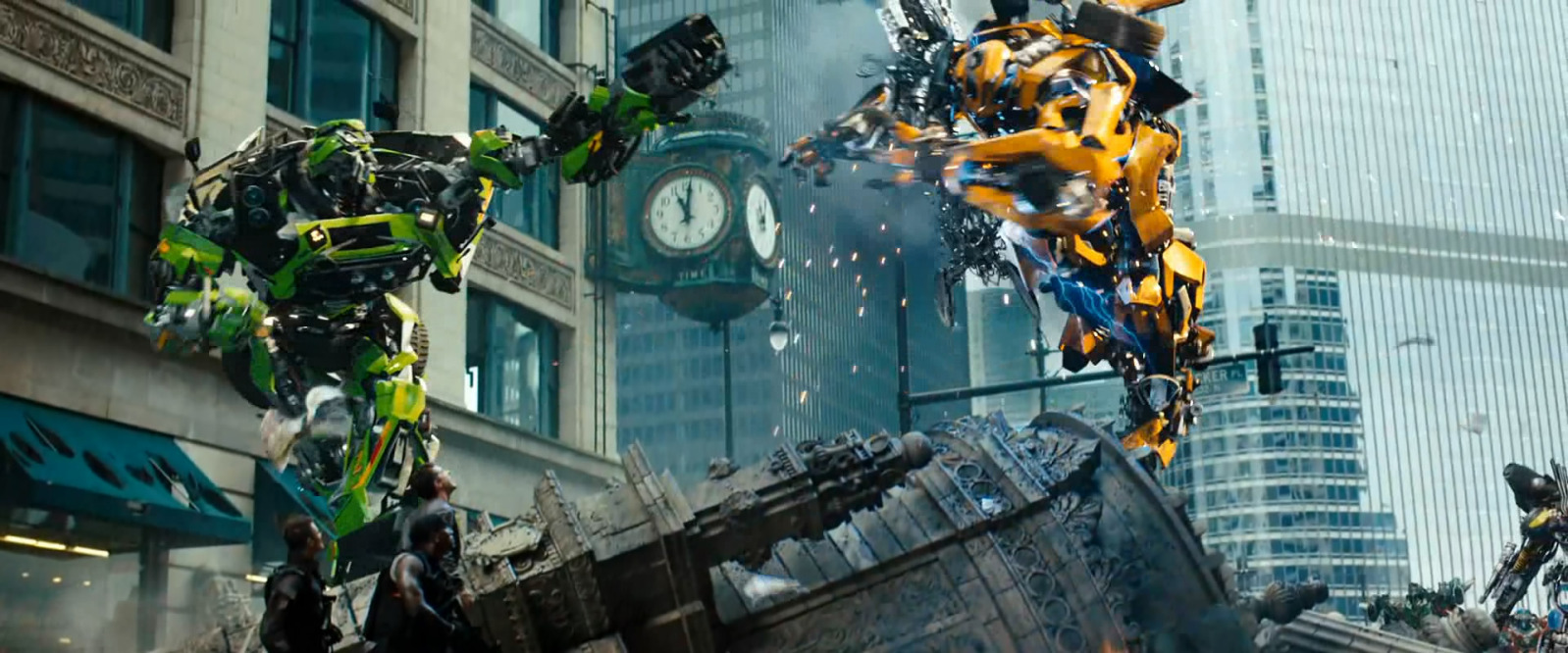 Image - Dotm-ratchet&bumblebee-film-pillar.jpg - Teletraan I: the ... Image - Dotm-ratchet&bumblebee-film-pillar.jpg - Teletraan I: the ...